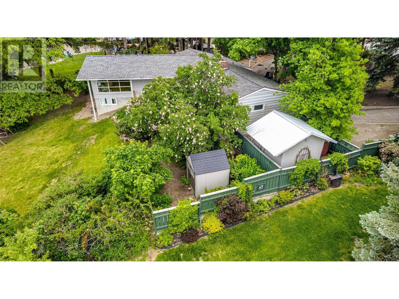 12205 Kidston Road, Coldstream, British Columbia V1B1S8 For Sale ...